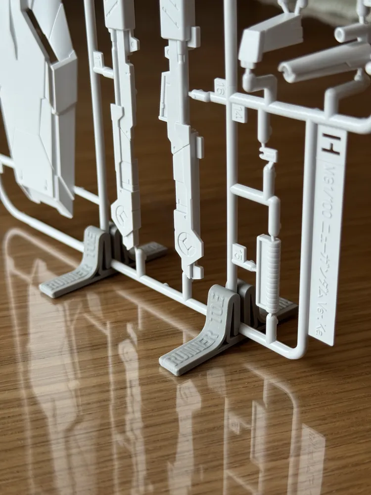 Runner Toes Sprue Stand for Plastic Gunpla Models - Free 3D Print Model ...