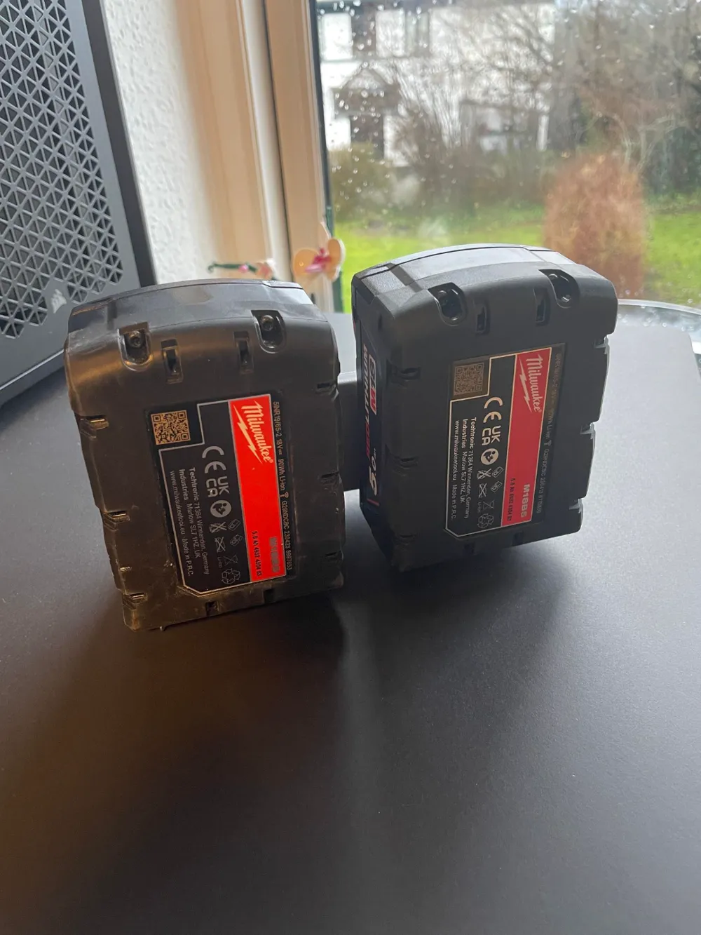 Milwaukee dual M18 Battery mount / holder for 2 batteries by lasse1999 ...
