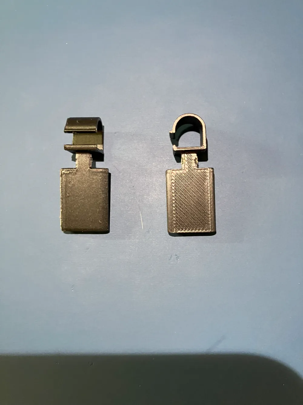 Cable clip with spacer for Ikea Skadis by Chris0x53 - MakerWorld