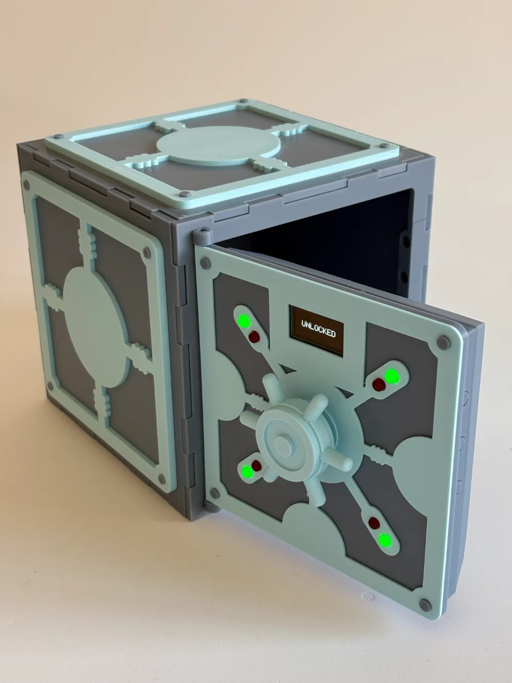 Tresor mit Arduino Nano V2 Remixt von catalin.dragosh - MakerWorld