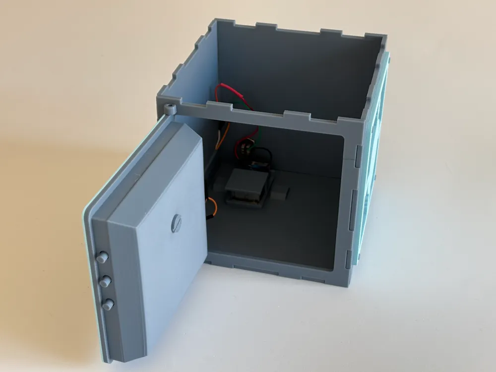 Safebox with Arduino Nano V2 Remixed by catalin.dragosh - MakerWorld