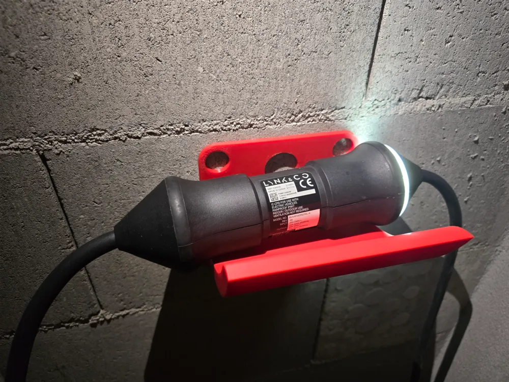 Cable holder Plug-in CAR (Lync&Co) by 3dMaker.Idea - MakerWorld