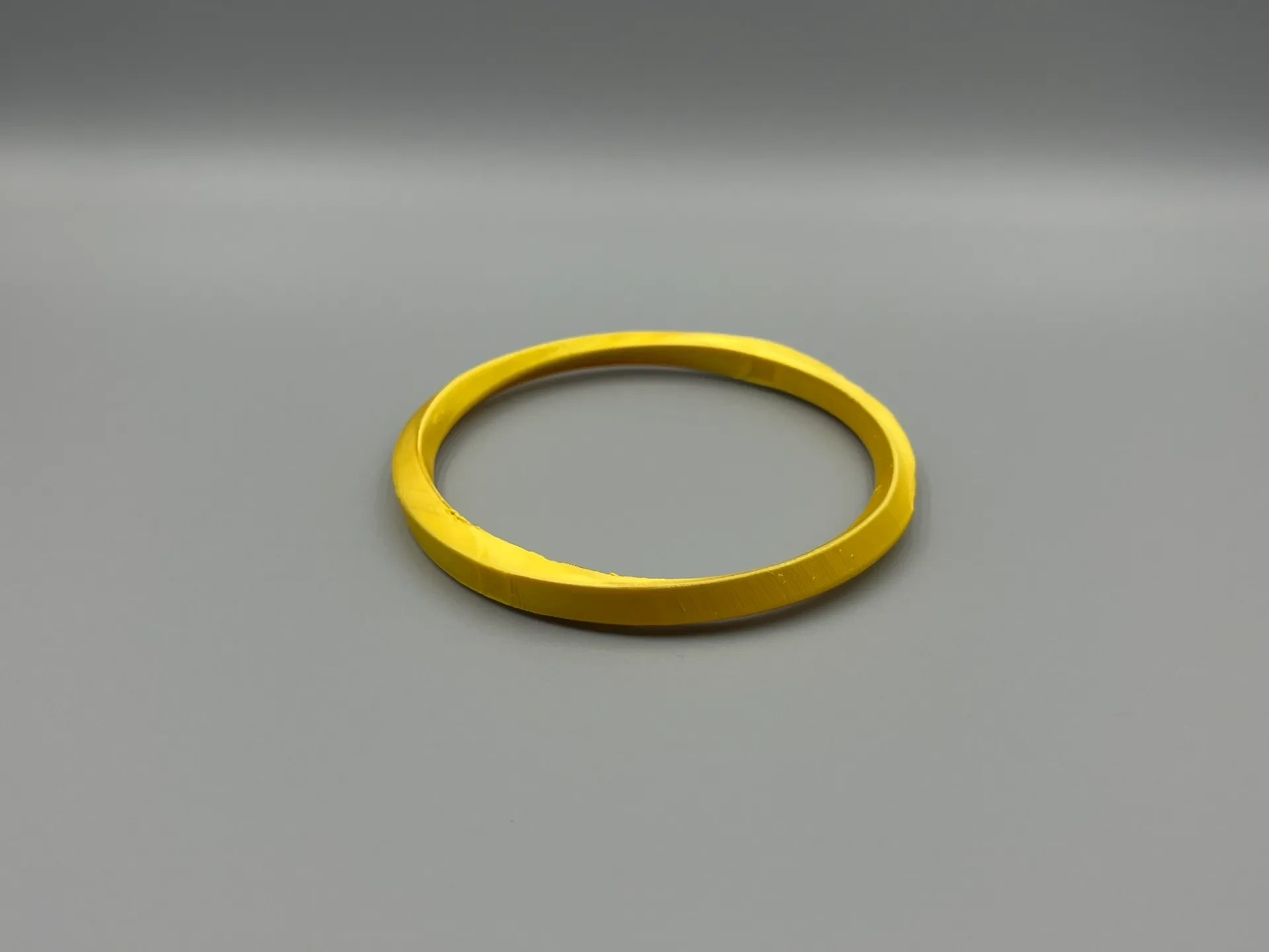 Möbius Strip Bangle/Bracelet by M TRON造 MakerWorld: Download Free 3D Models