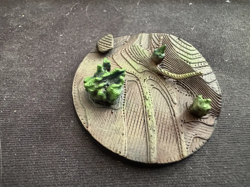 40mm tabletop base with muddy terrain features by Kami MakerWorld ...