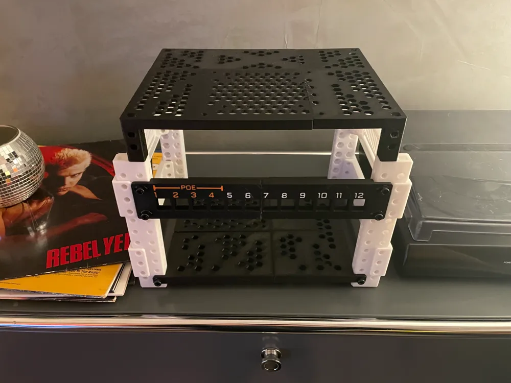 10 inch server Rack by Natalie T - a1 mini Remixt von stubifox - MakerWorld