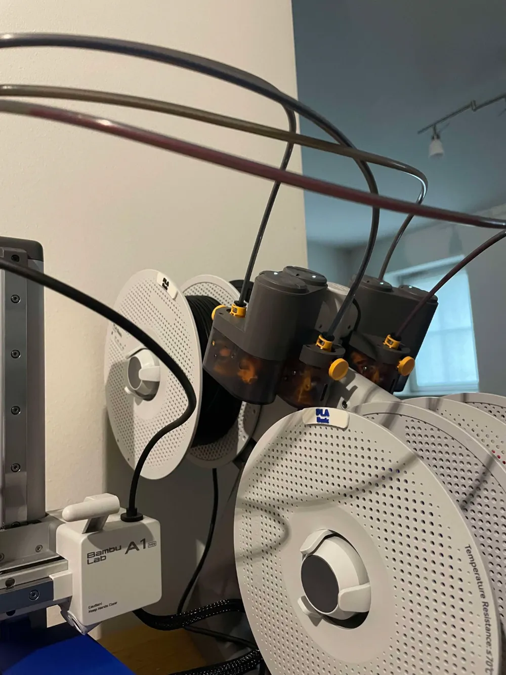 Pla spool clamp v2 (basic&matte) by DavsonDesigns - MakerWorld