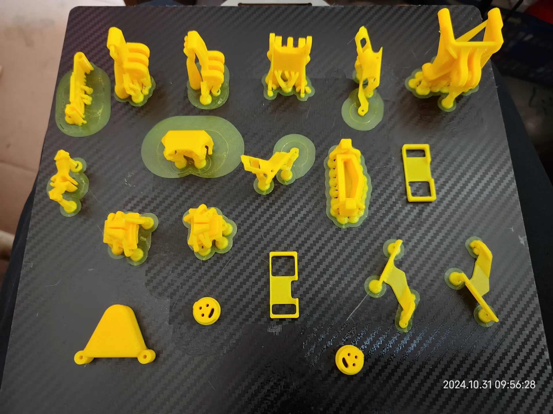 Bee25 全套文件 来自 八月皮 - MakerWorld