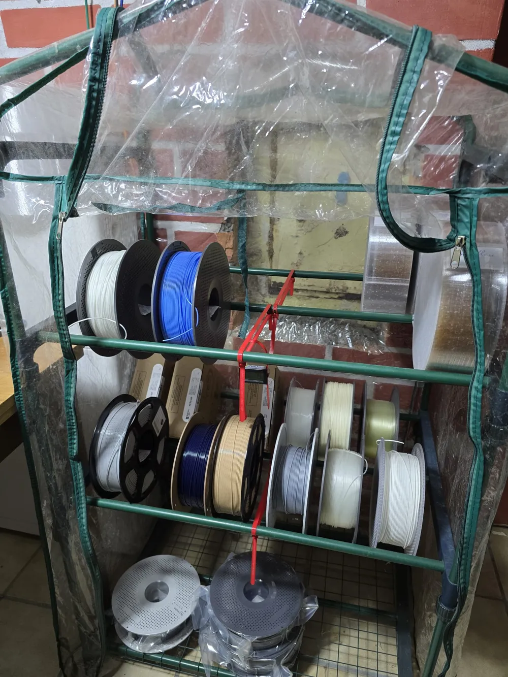 Filament Box for Greenhouse Shelf with Silica Gel - Free 3D Print Model ...