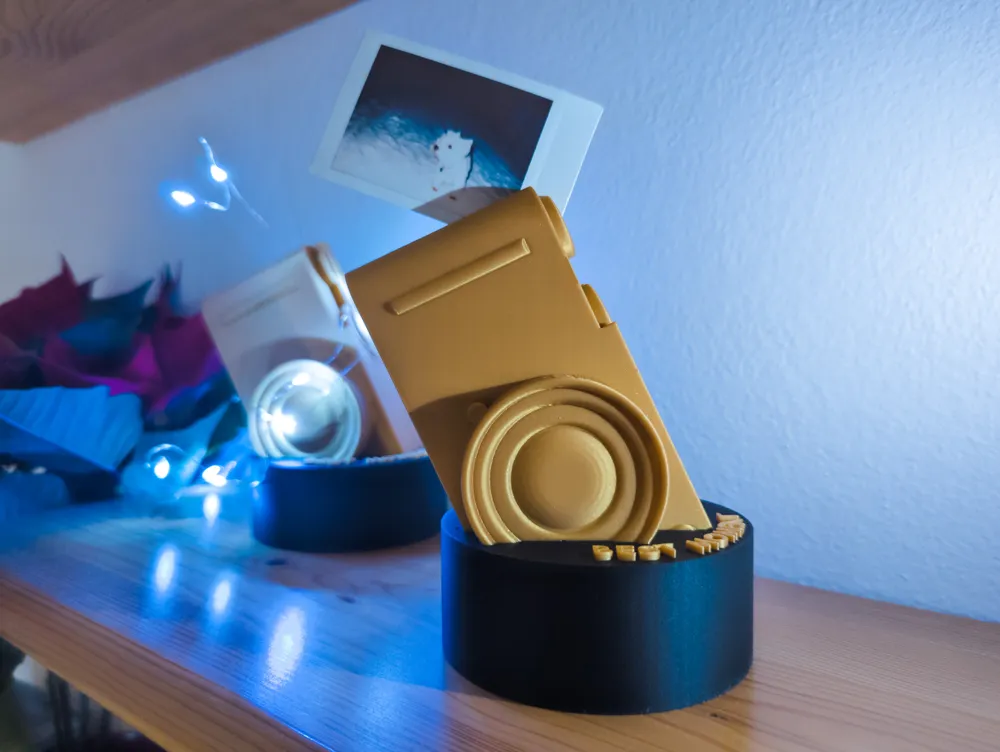 Camera trophy for the best moment by Jan Prochazka - MakerWorld