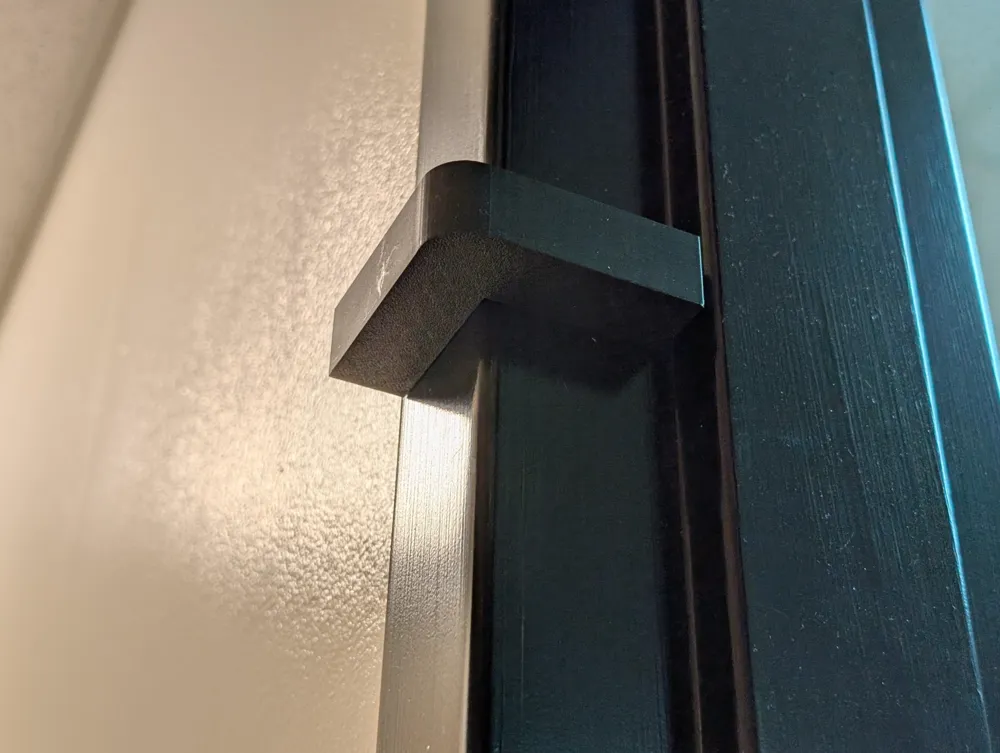 Rounded Finger Guard for Metal Door Frame by DWu_TOP_CCSD - MakerWorld