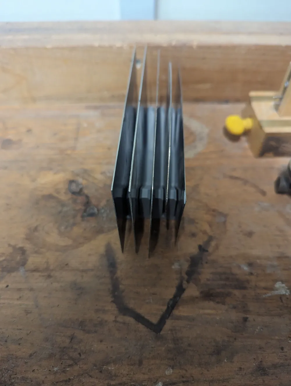 Card Scraper Holder by Joe - MakerWorld