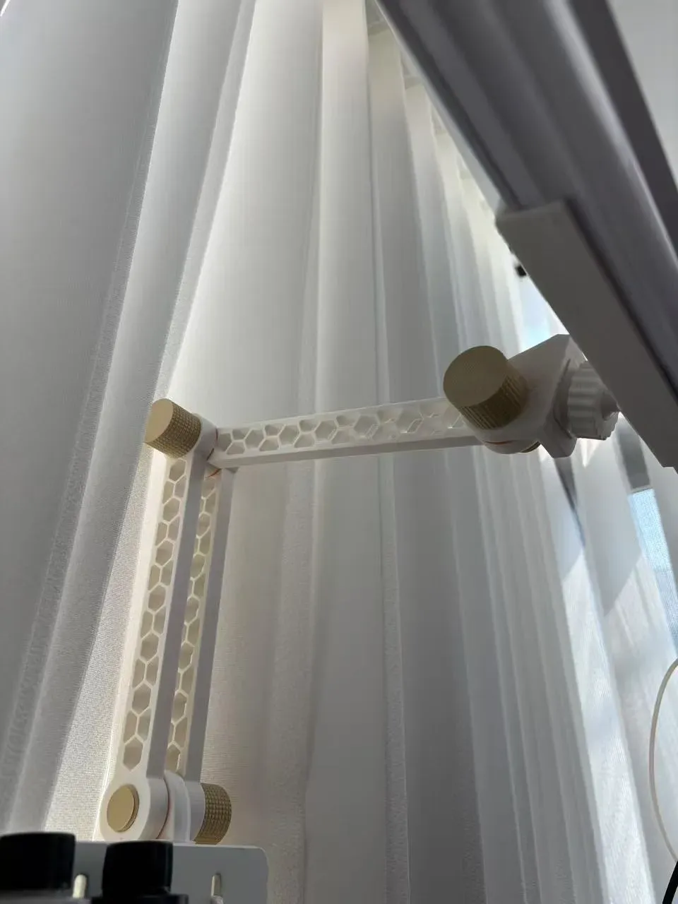 Adjustable Robotic Arm Lamp Holder for IKEA Skadis Pegboard Remixed by ...
