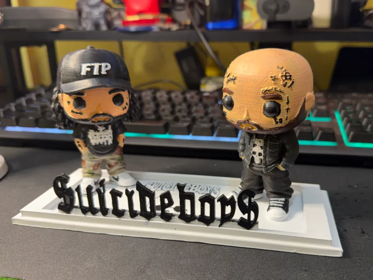 Scrim and ruby custom pop figures and stand - Free 3D Print Model ...