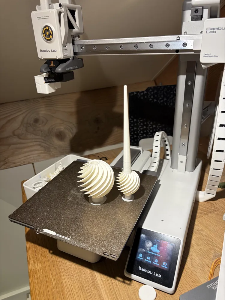 Christmas tree topper - Free 3D Print Model - MakerWorld