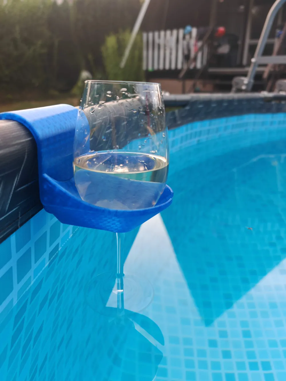 wine holder for the pool (EVO 1) by MotomaniakMT - MakerWorld