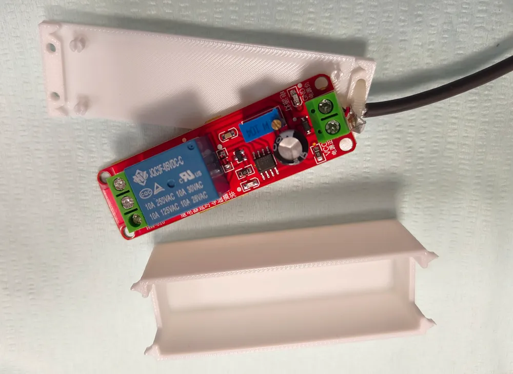 NE555 12V 5V time relay case by Fisz - MakerWorld
