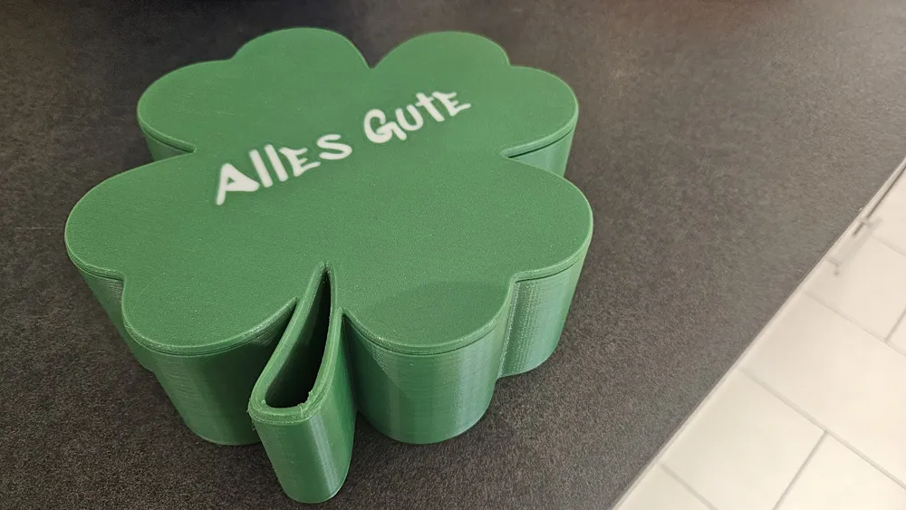 Lucky Box – Cloverleaf Gift Box with Compartments - Free 3D Print Model ...