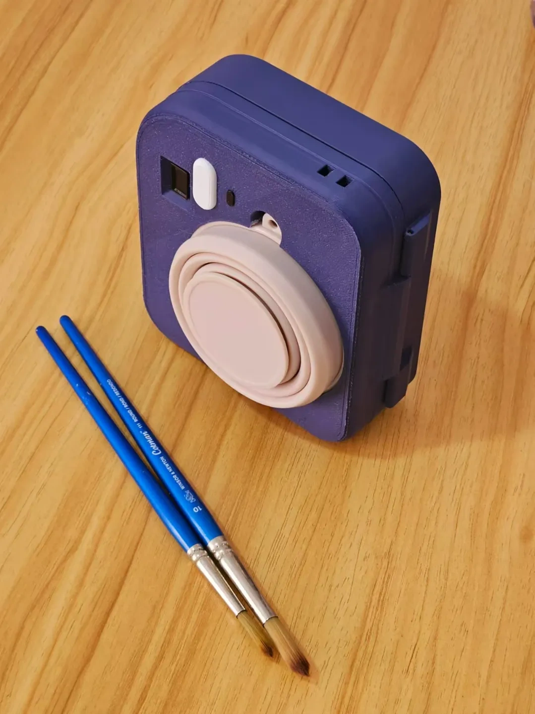 Polaroid-shaped watercolor box with 24 slots by user_1703388780 ...