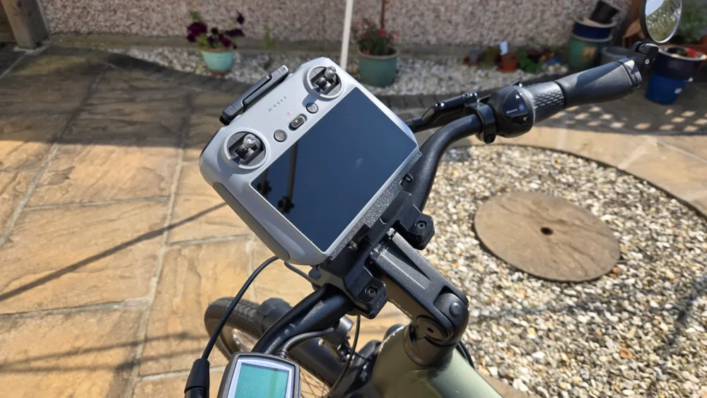 DJi RC2 Controller Handle Bar Mount and Tank Mount by kevr102 - MakerWorld