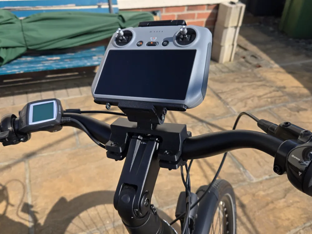 DJi RC2 Controller Handle Bar Mount and Tank Mount by kevr102 - MakerWorld