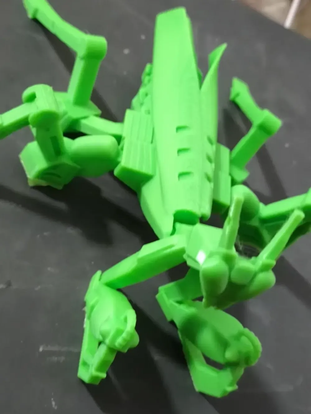 Print-in-Place Articulated Mantis Mech (Optimized) by 1230x MakerWorld ...