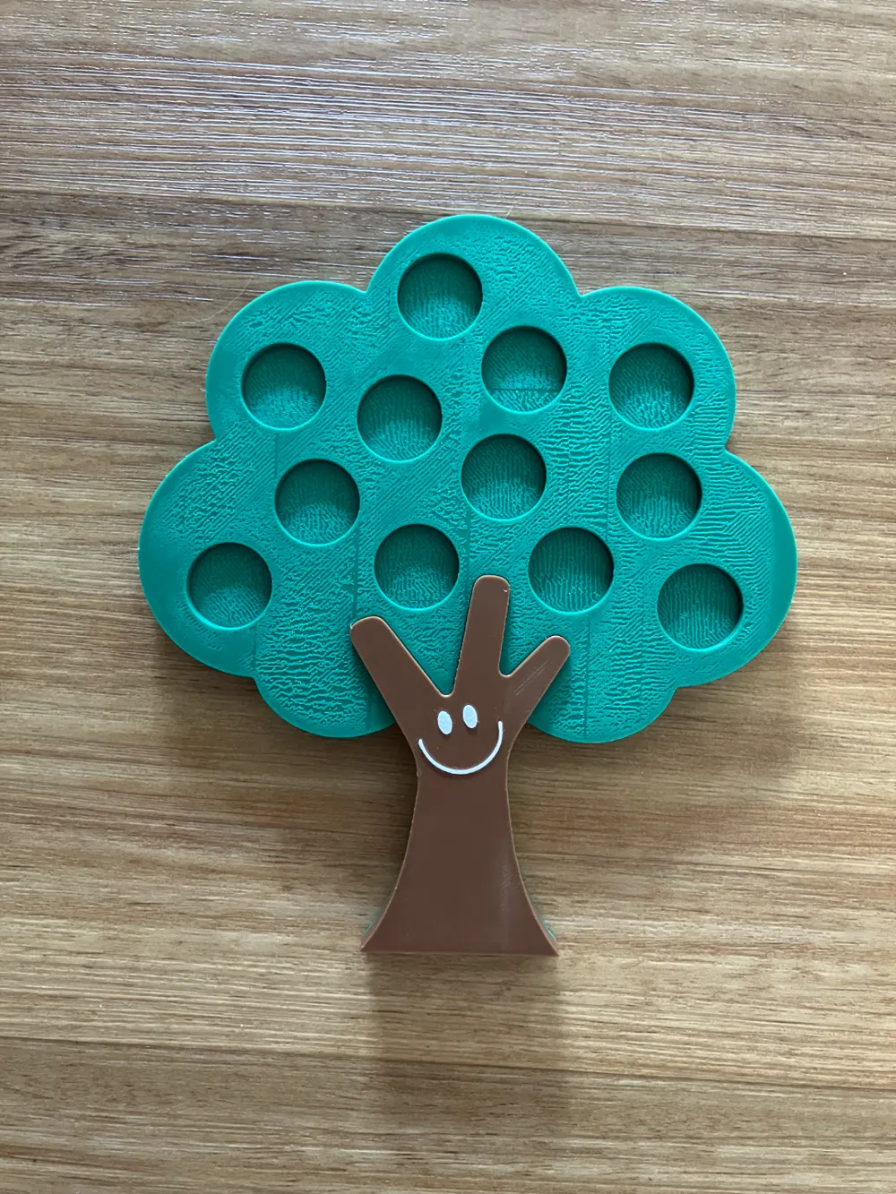 Happy Tree Pom Pom Sorting Tray by A*i*m*e*e* - MakerWorld