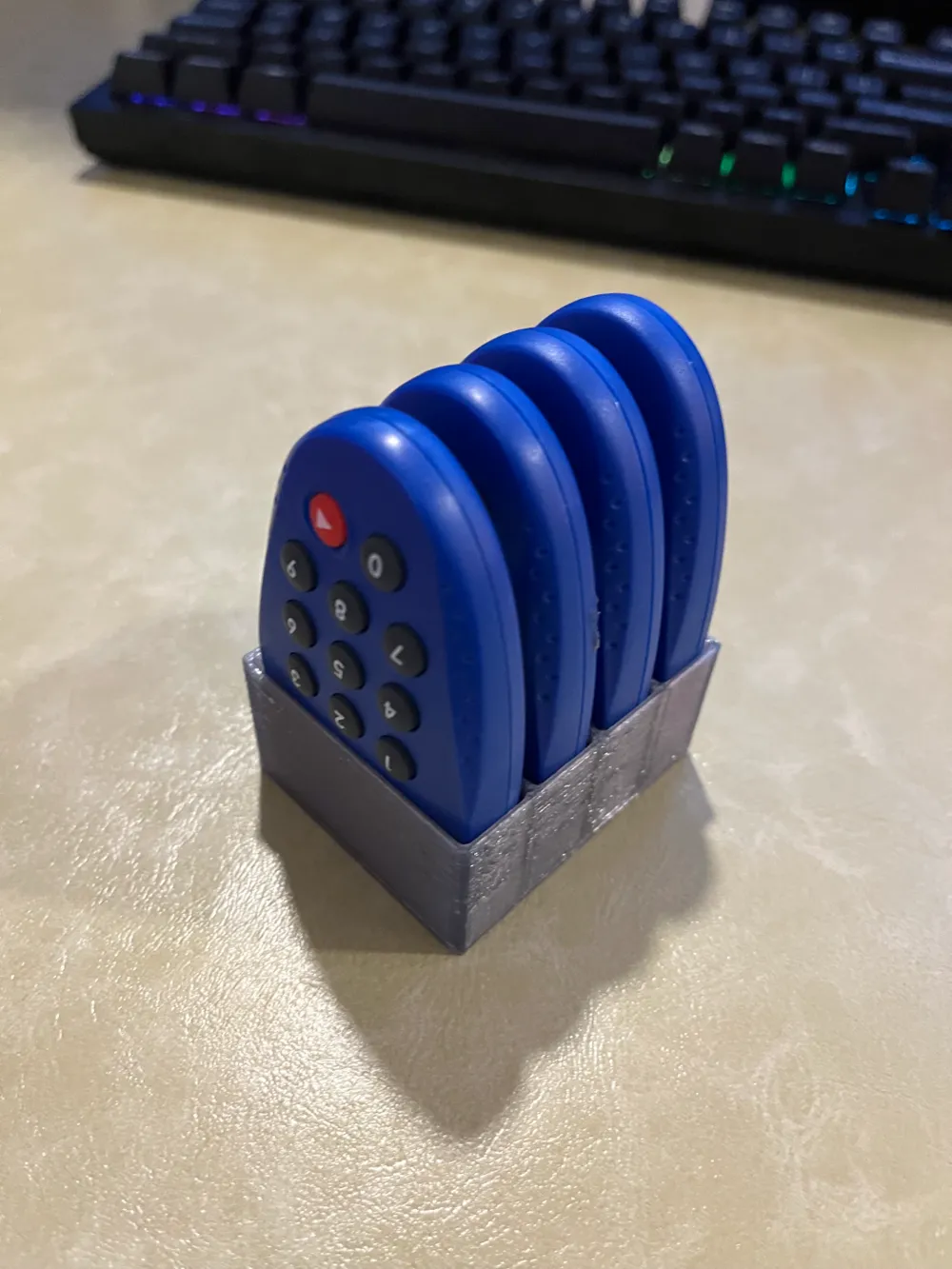 Bank Token Device Organizer 4 Slot by Jraptory - MakerWorld