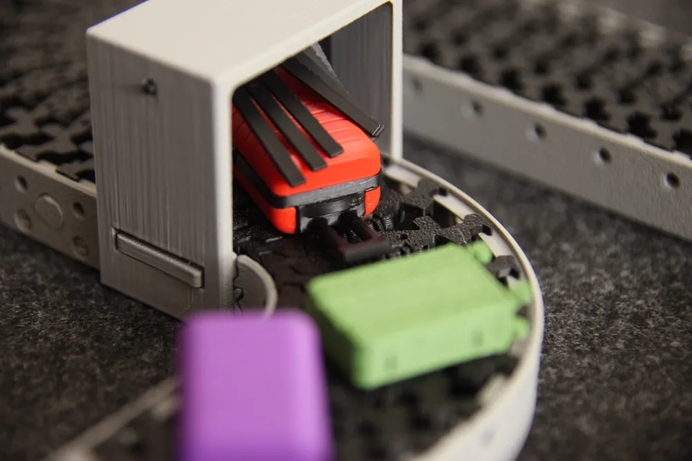 Modular Mini Conveyor Belt System - Free 3D Print Model - MakerWorld