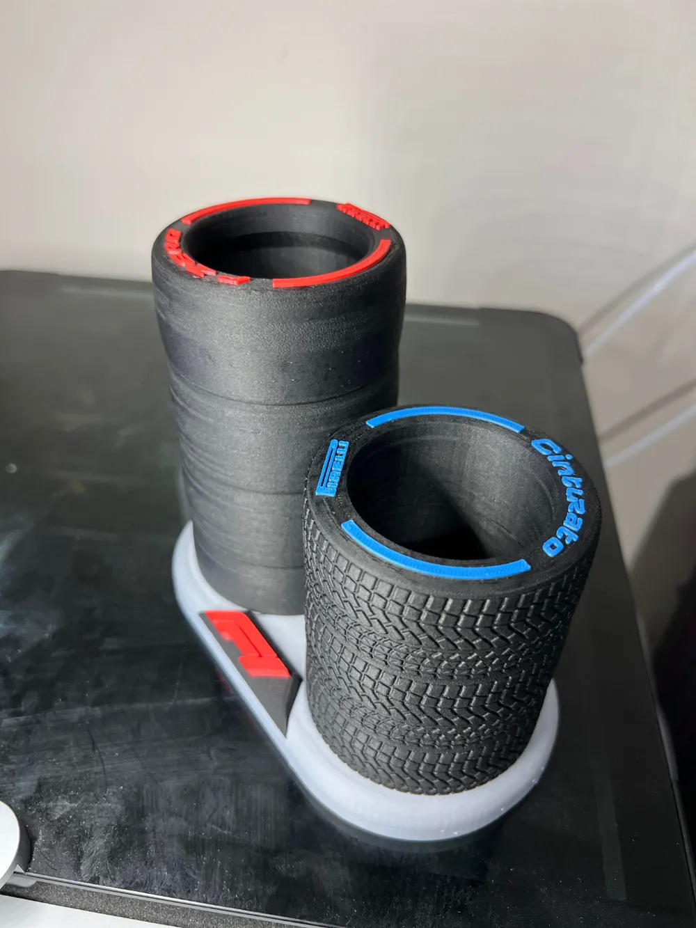 F1 Tire / Tyre Desk organiser by glenngri - MakerWorld