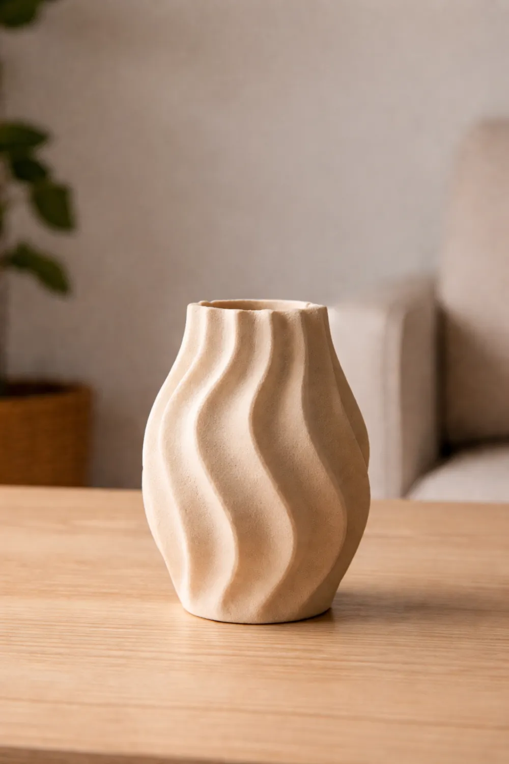 Minimal Wavy Vase – Organic Design - Free 3D Print Model - MakerWorld