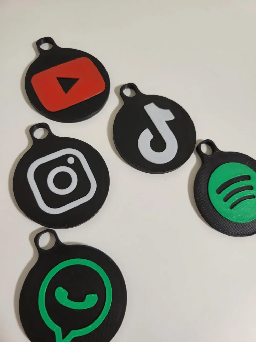 Social Media NFC Keychain - Free 3D Print Model - MakerWorld