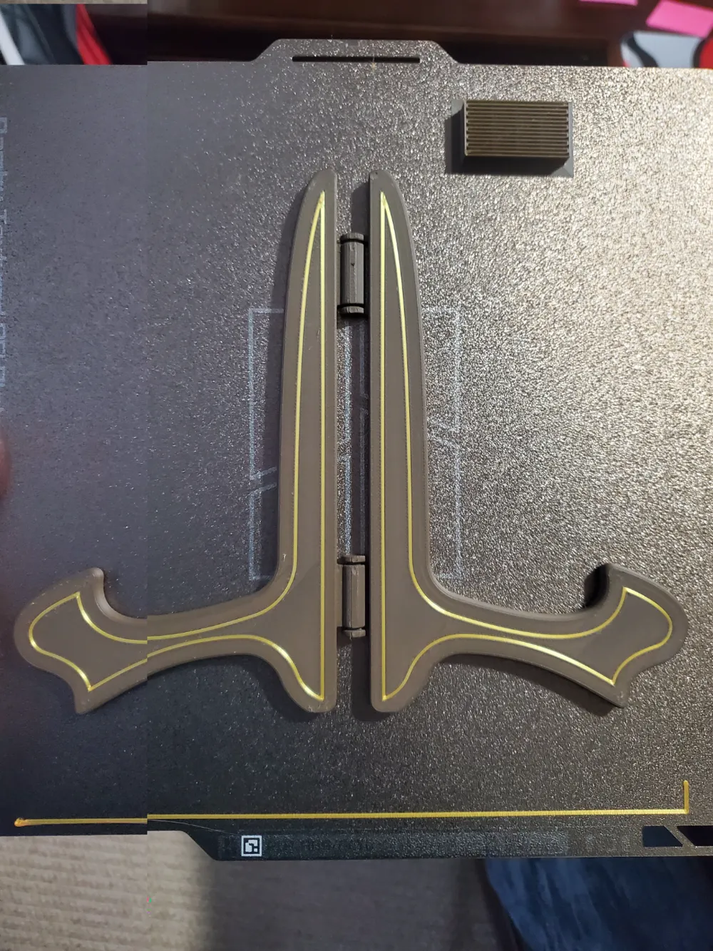 Decorative Picture or Plate Stand / Easel - Free 3D Print Model ...