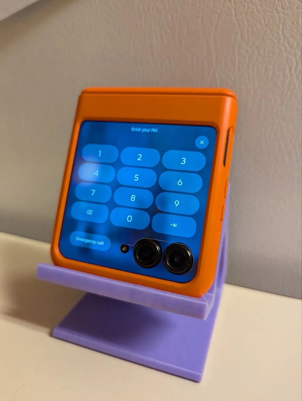 Motorola Razr 2024 (Razr 50) Phone Stand Remixed by canolabuns ...