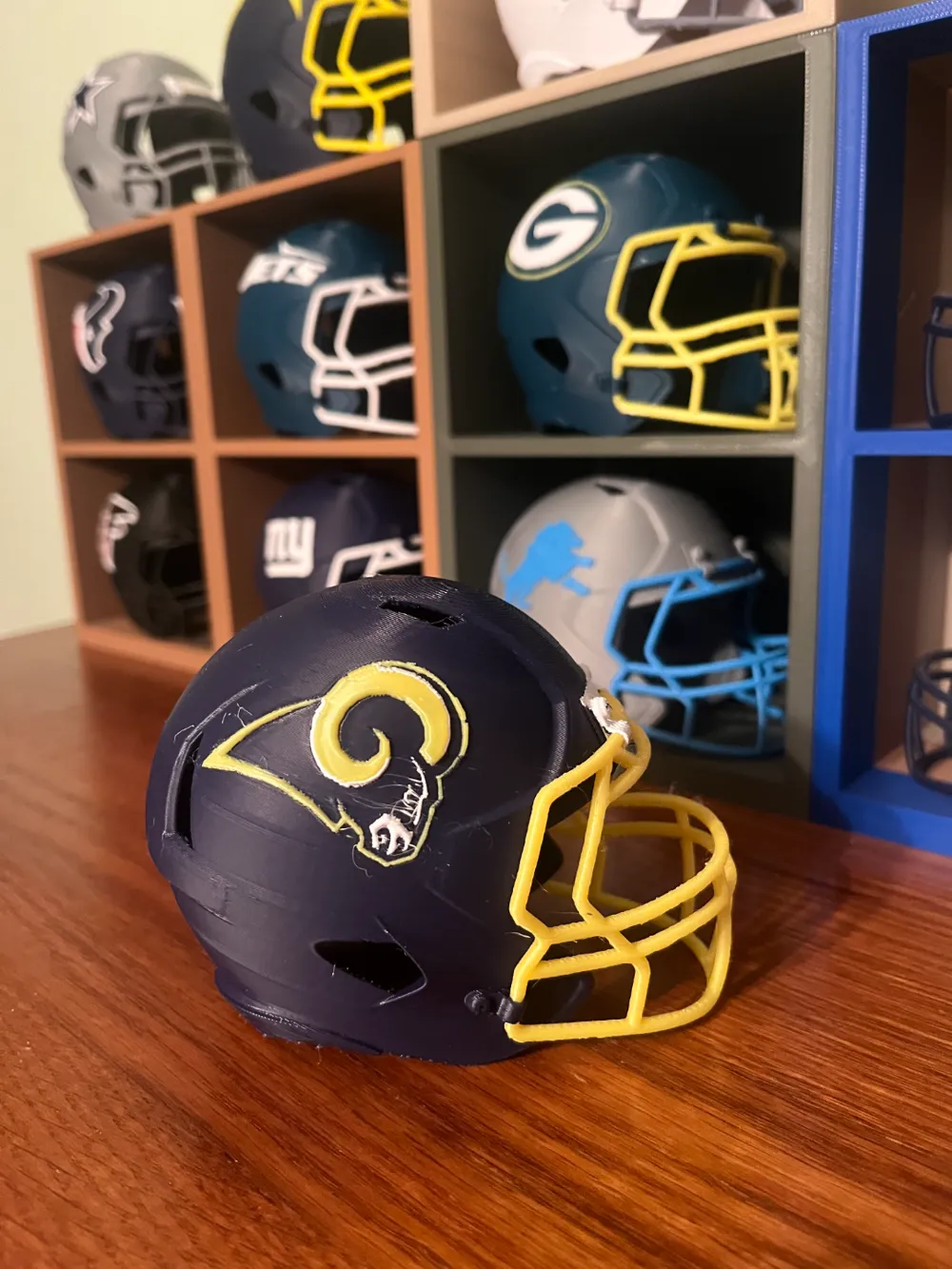 Los Angeles Rams Football Helmet by fnapier68 - MakerWorld
