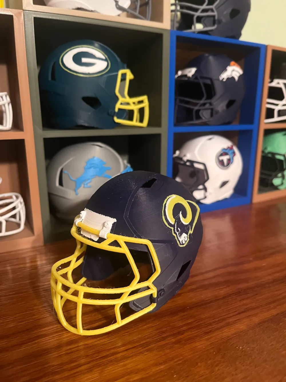 Los Angeles Rams Football Helmet by fnapier68 - MakerWorld