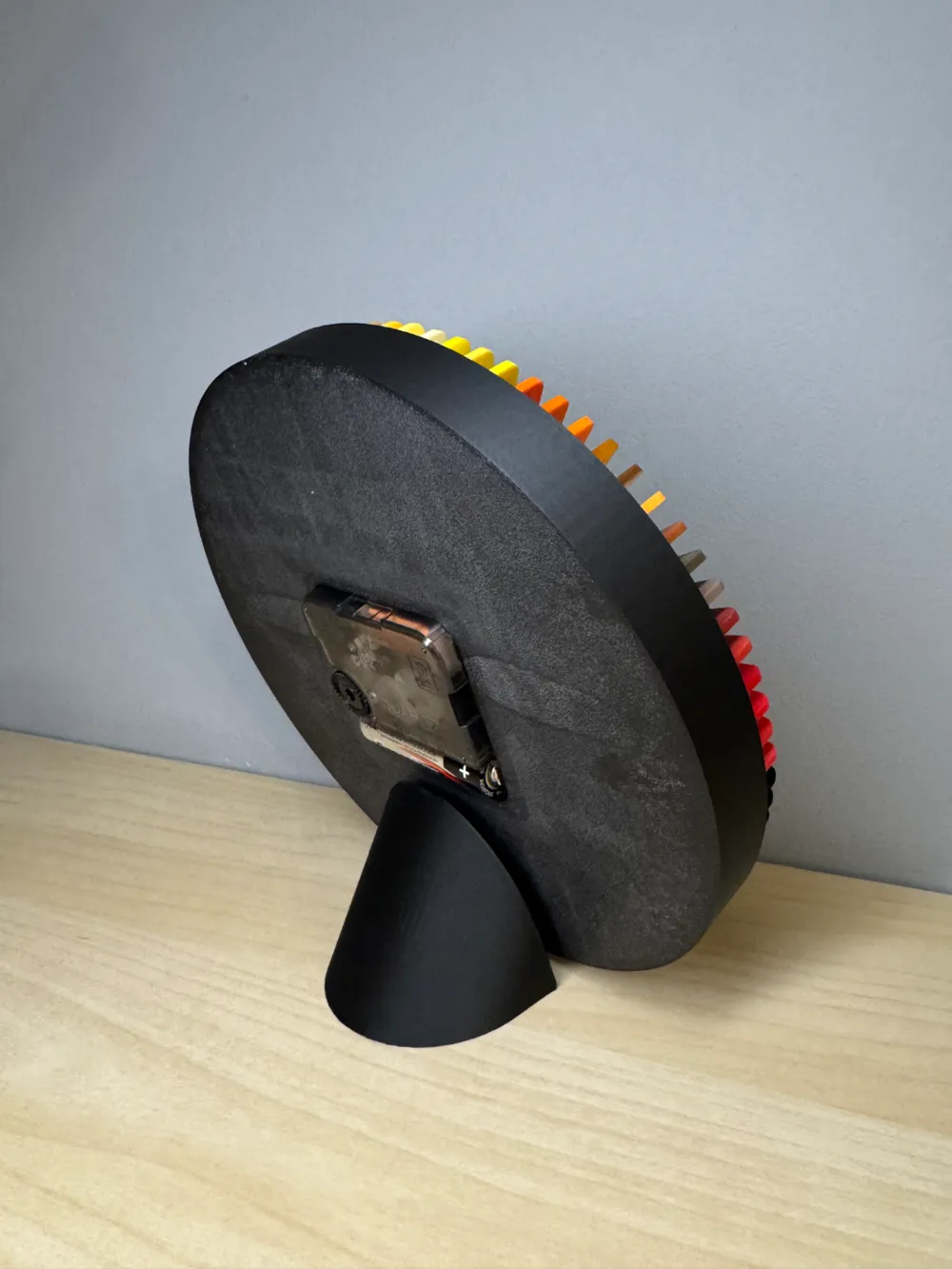 Filament Swatch - Stand Clock by Lukas MakerWorld: Download Free 3D Models