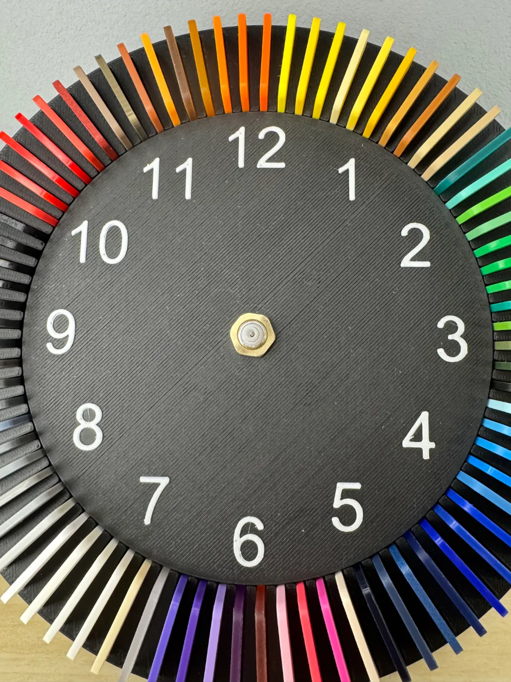 Filament Swatch - Stand Clock by Lukas MakerWorld: Download Free 3D Models