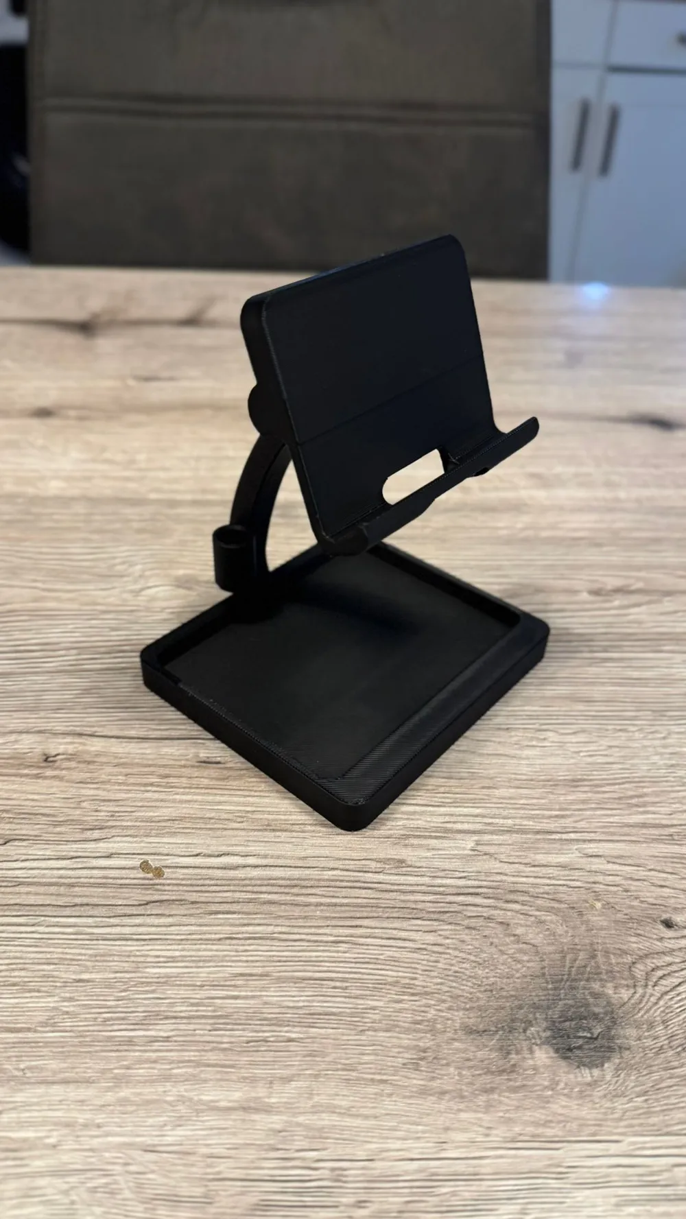Ipad / Tablet Stand with Pen Holder - Free 3D Print Model - MakerWorld