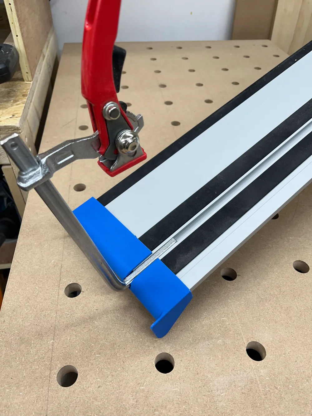 Makita-compatible guide rail end cap Remixed by Sotall_86 - MakerWorld