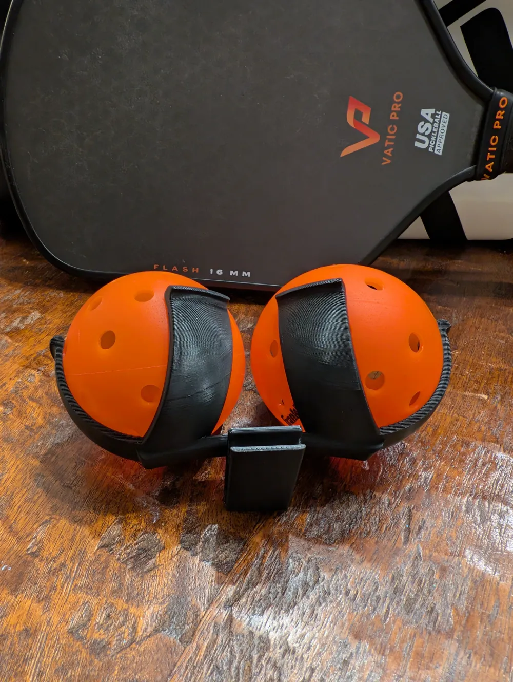 El Bolsillo para Pelotas de Pickleball - Doble Problema - Modelo de ...