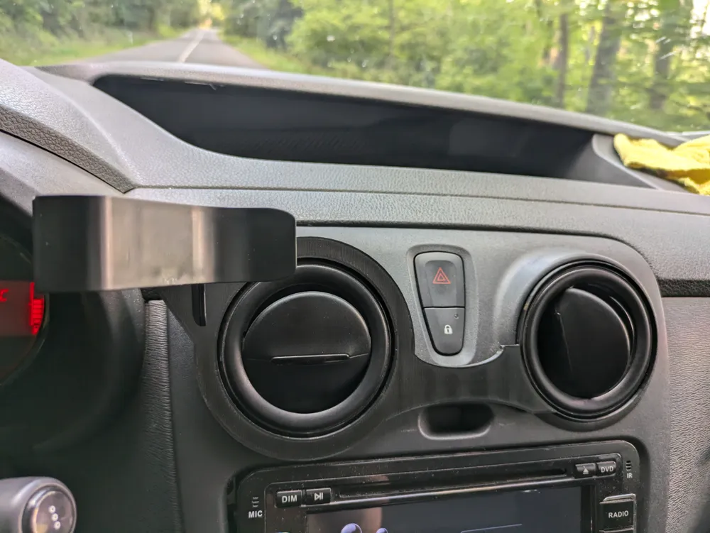 Dacia Sandero/Dokker phone holder by geo.luki - MakerWorld