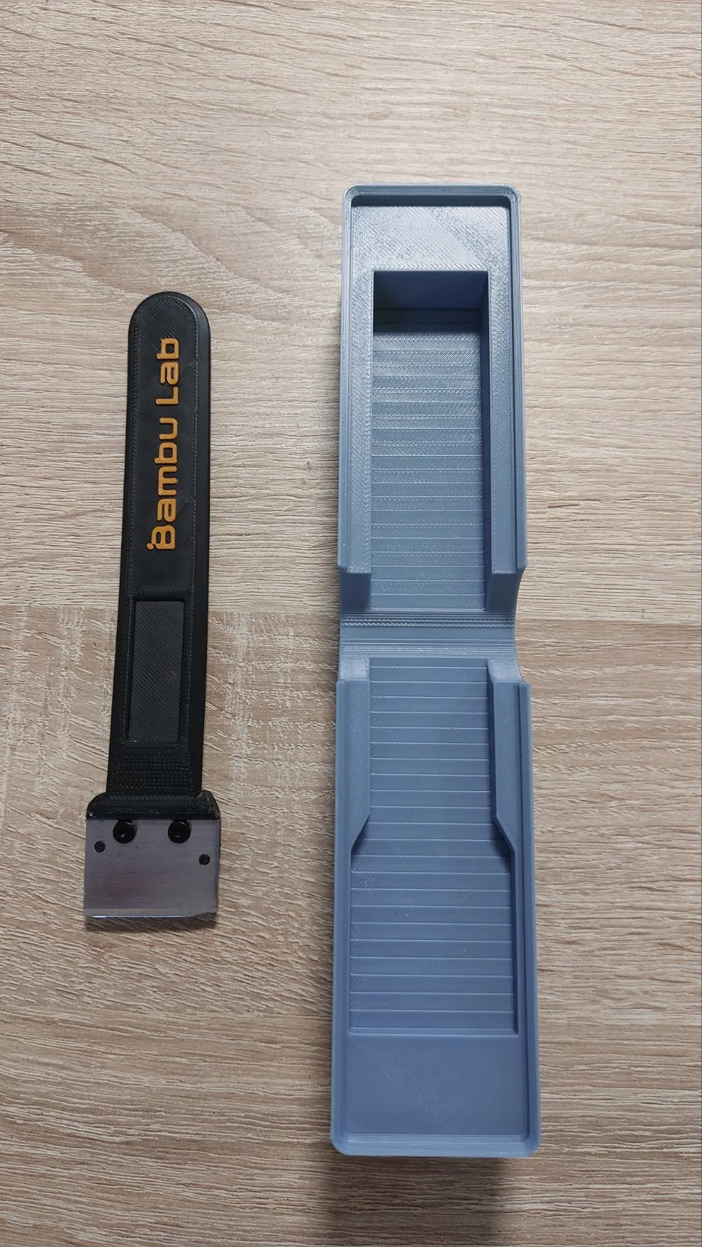 Gridfinity bin for Bambu Lab Bed Scraper (1x5) by TsiotsikingMakerWorld ...