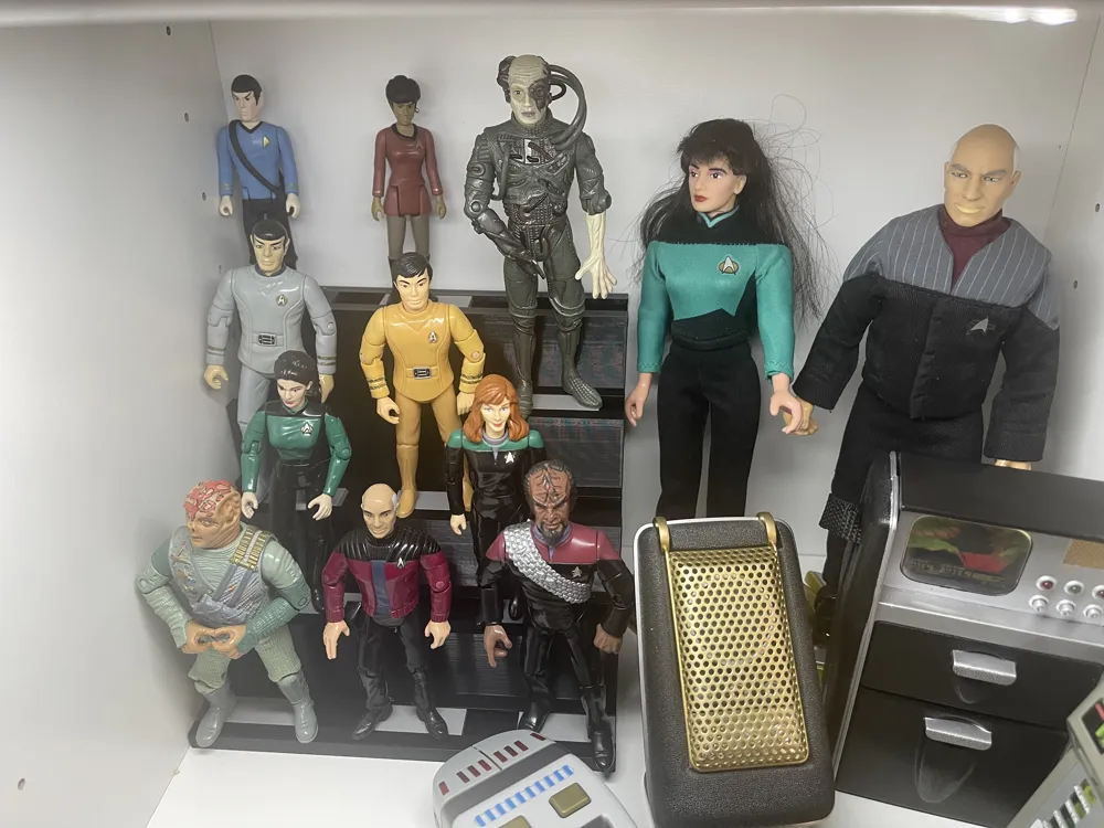 Tiered Modular Action Figure Stand - Free 3D Print Model - MakerWorld