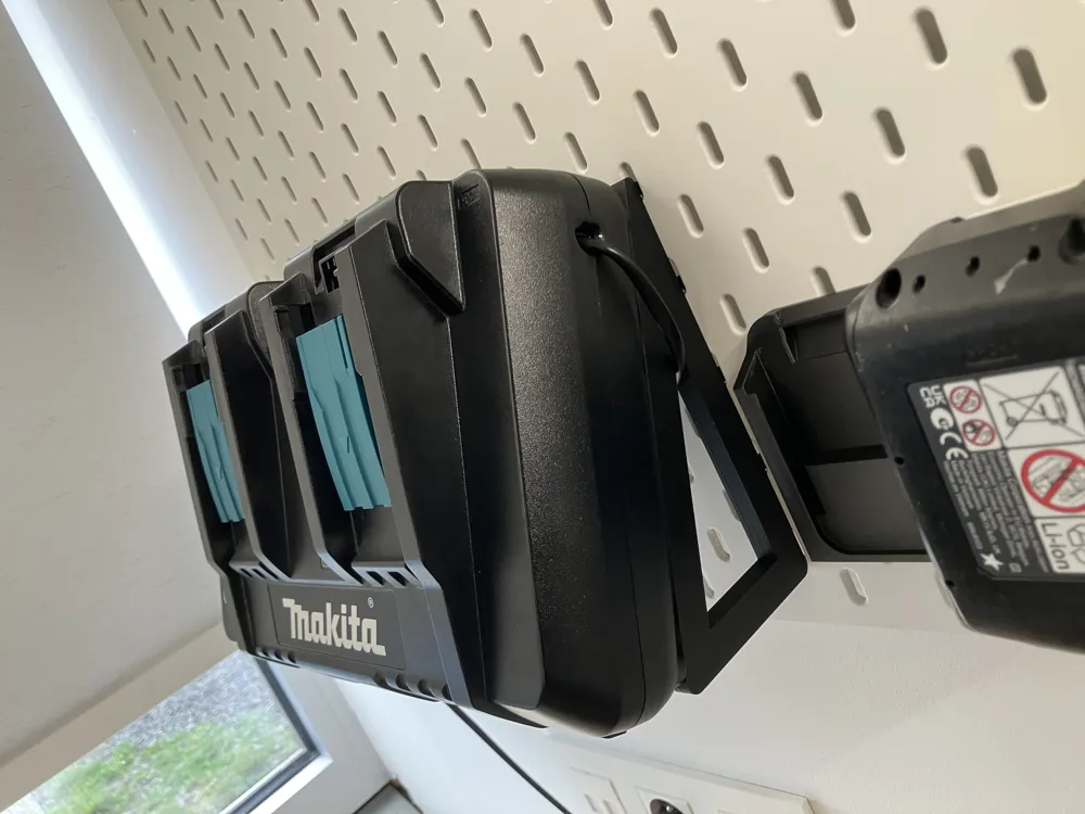 Makita DC18RD Dual Charger – IKEA Skådis Mount - Free 3D Print Model ...