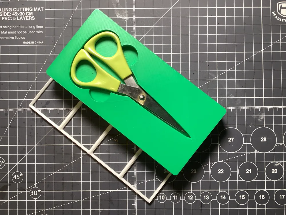 3Dプリント グリッドフィニティはさみホルダー - 無料3Dモデル -MakerWorld