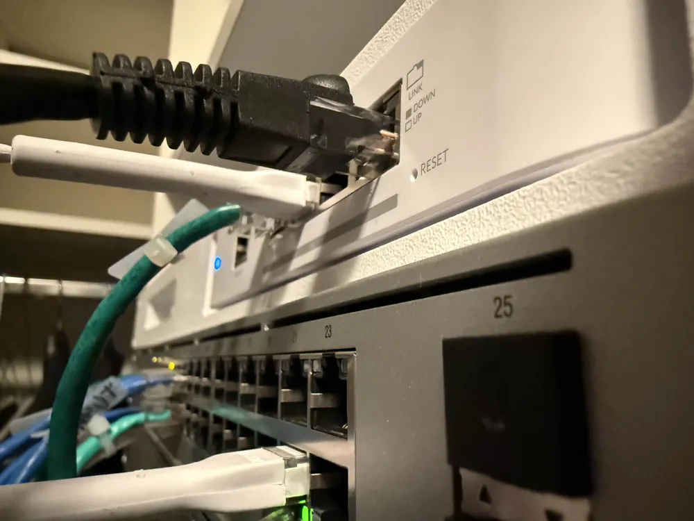 Unifi USW-Flex-XG 19'' modular rack mount by Mauker MakerWorld ...