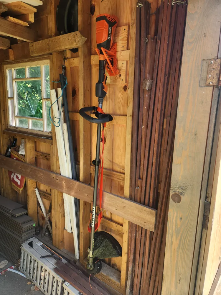 Ridgid R01201 Grass Trimmer Ultimate Wall Mount by Inky MakerWorld ...