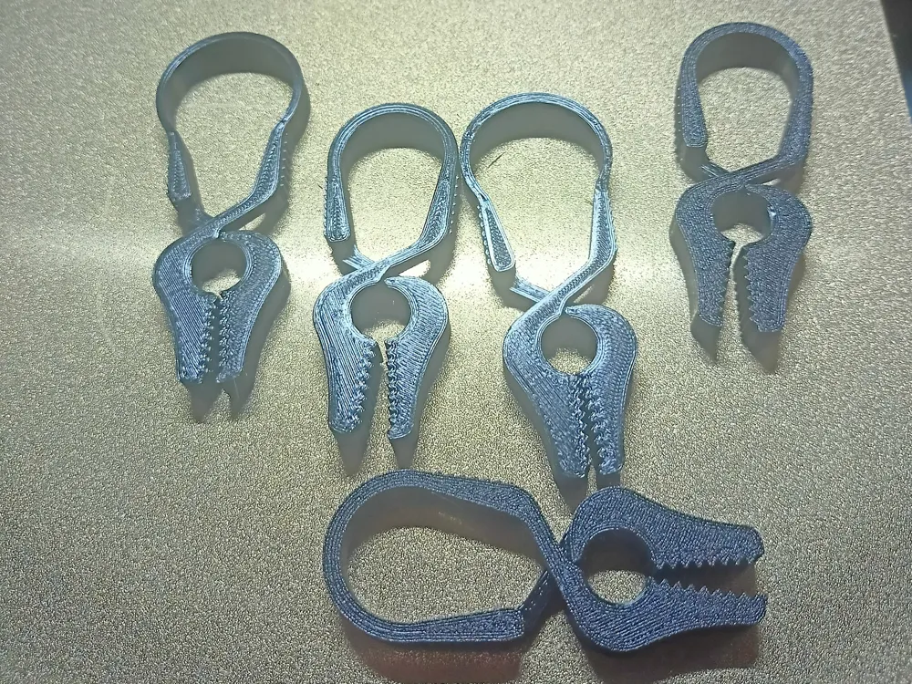 Universal Spring-Loaded Home Clip / Clamp by Drago MakerWorld: Download ...