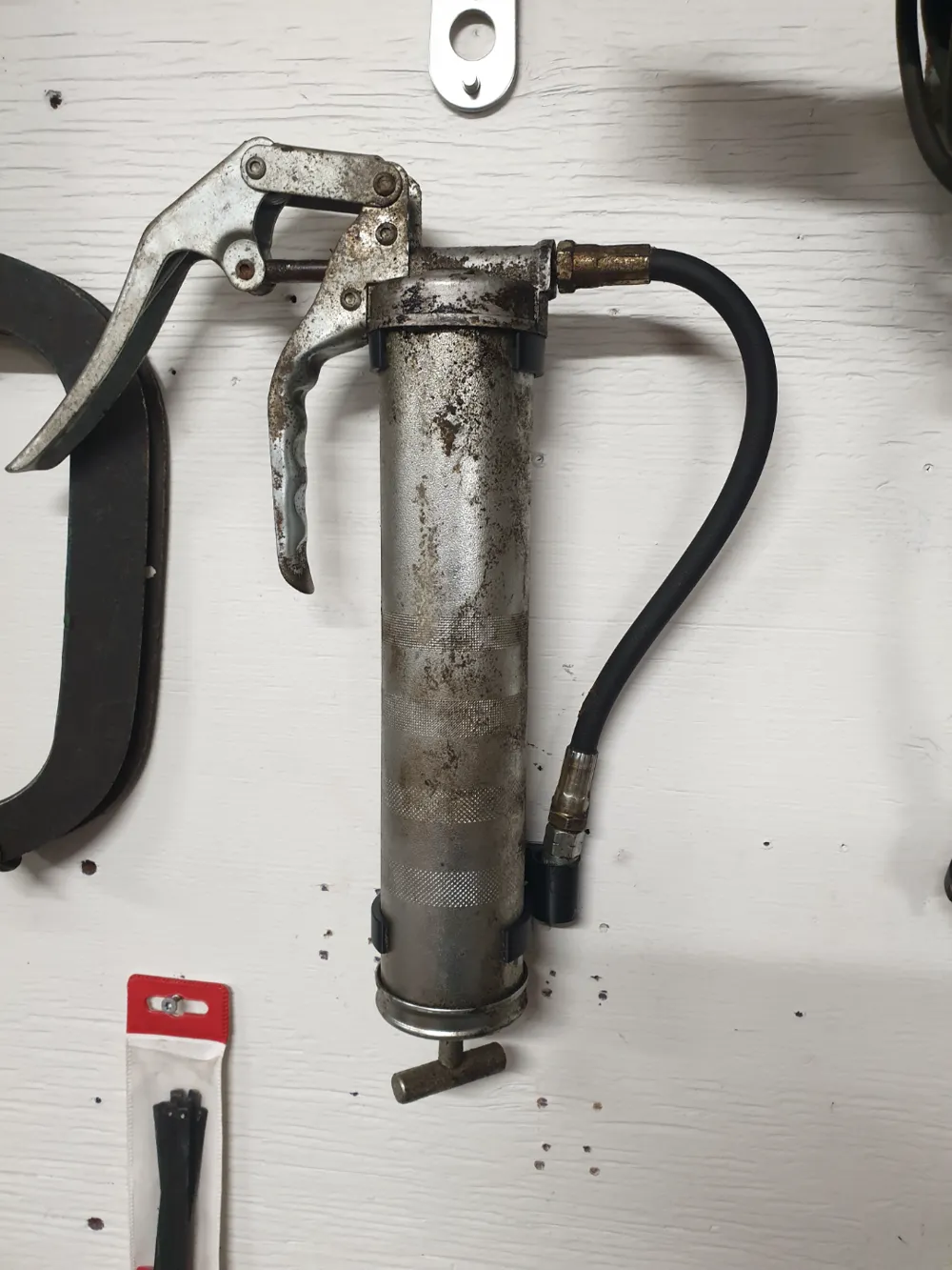 Grease gun Holder/bracket by SIKJLA - MakerWorld