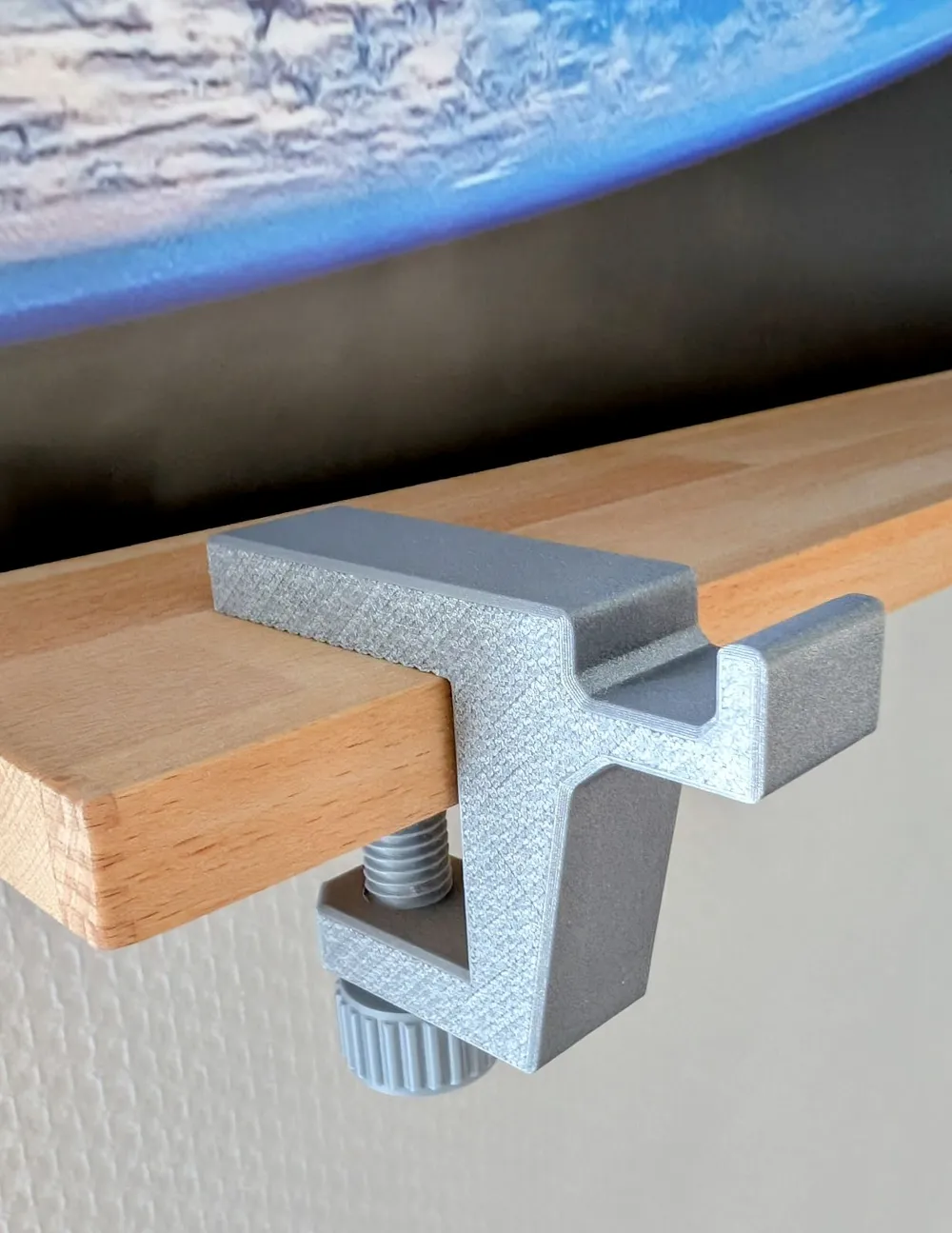 Table clamp with hooks for screwing onto panels by Bastel42 MakerWorld ...